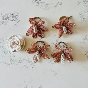 Pier 1 | Dining | Pier Beaded Hibiscus Napkin Rings Set | Poshmark
